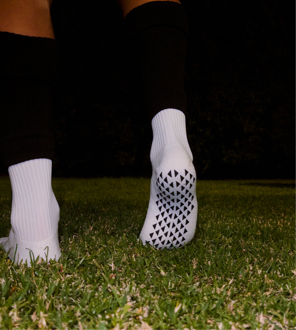 4x Pairs of Plain Grip Socks (Special Edition) – Pre Cuts